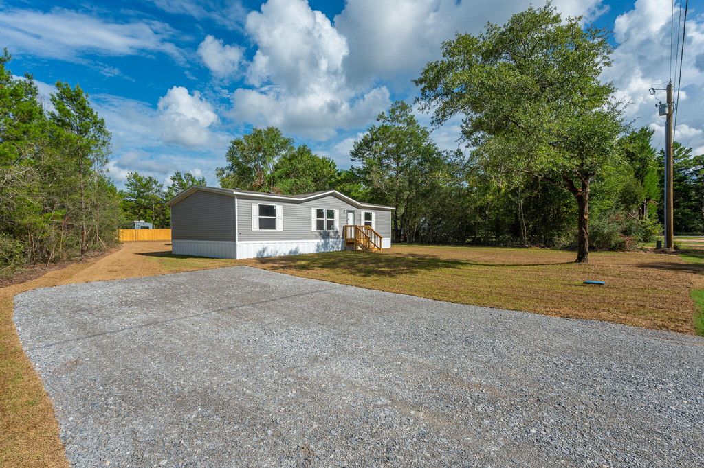 24 Roman Rd, Defuniak Springs, FL 32433 - See Est. Value, Schools & More