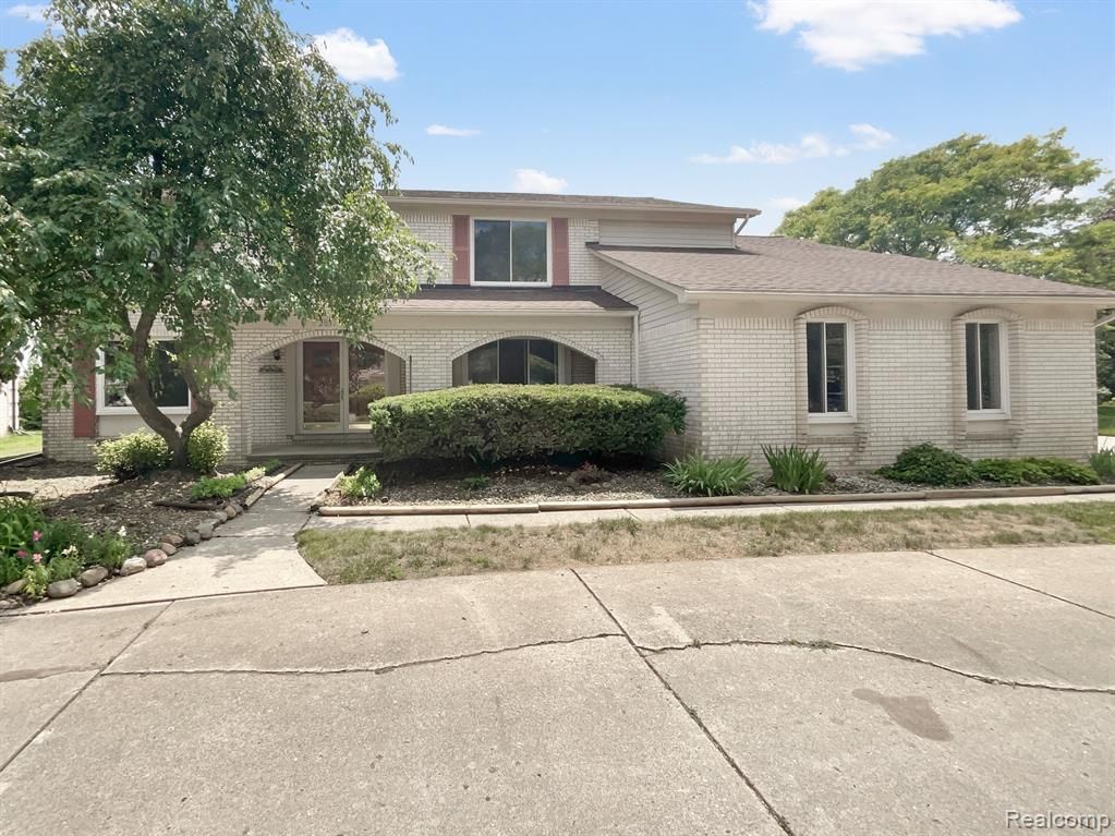 2031 Lancer Ct, Troy, MI 48084 | Trulia