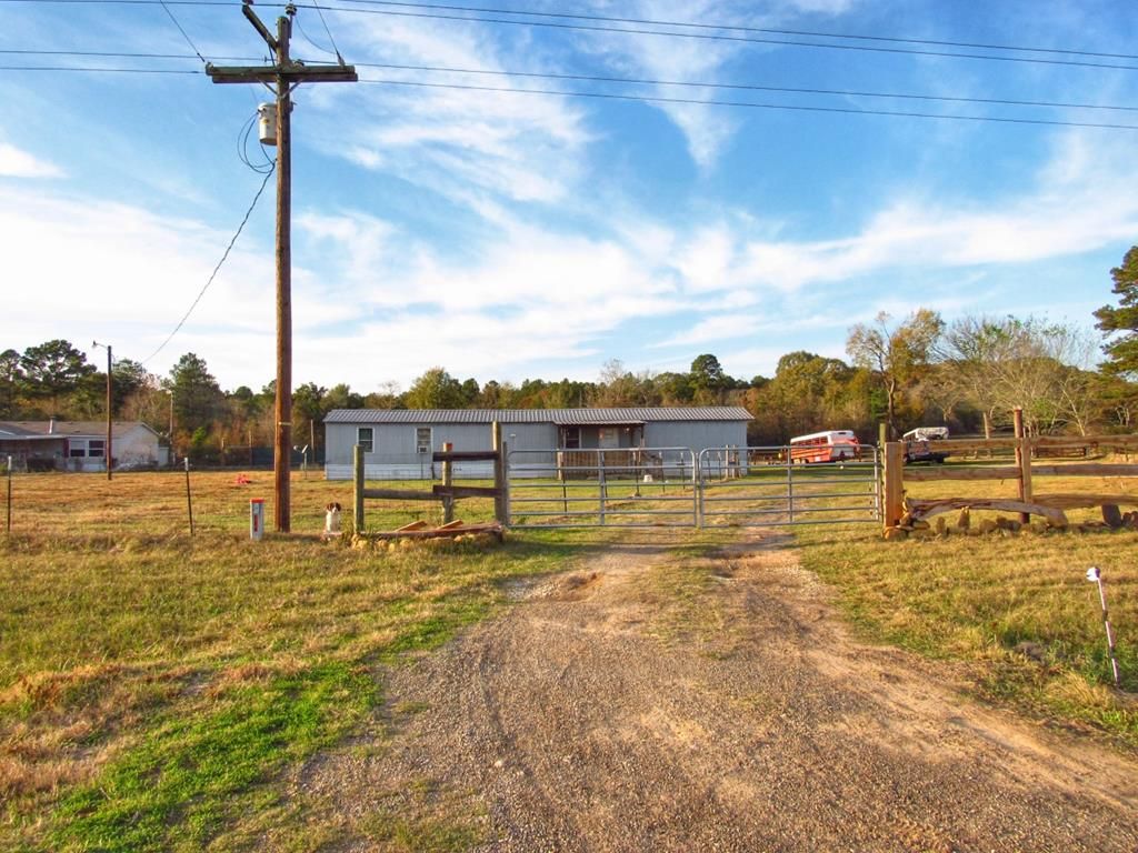 688 FM 1970 S, Timpson, TX 75975 - See Est. Value, Schools & More 688 FM 1970 S, Timpson, TX 75975 - See Est. Value, Schools & More