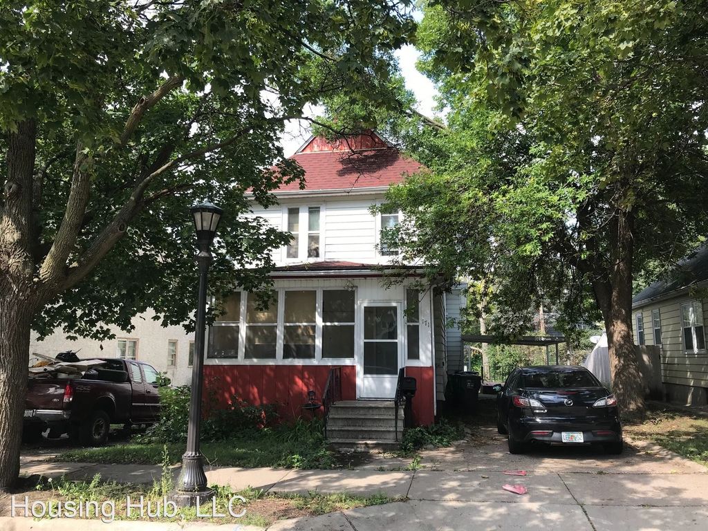 171 Annapolis St E, West Saint Paul, MN 55118 - See Est. Value, Schools ...