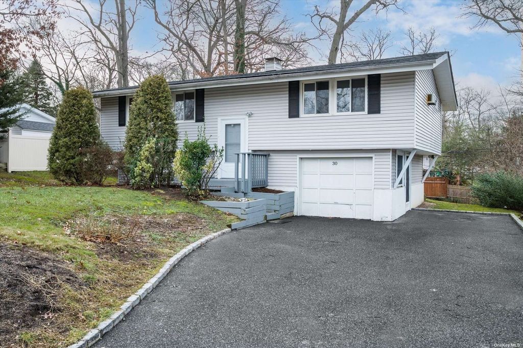 30 Florida Avenue, Commack, NY 11725 | Trulia