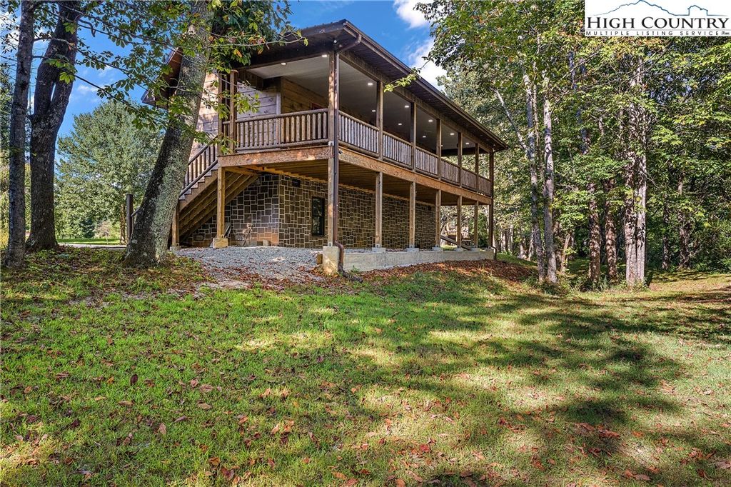 30 Snowy Lane, Newland, NC 28657 - See Est. Value, Schools & More