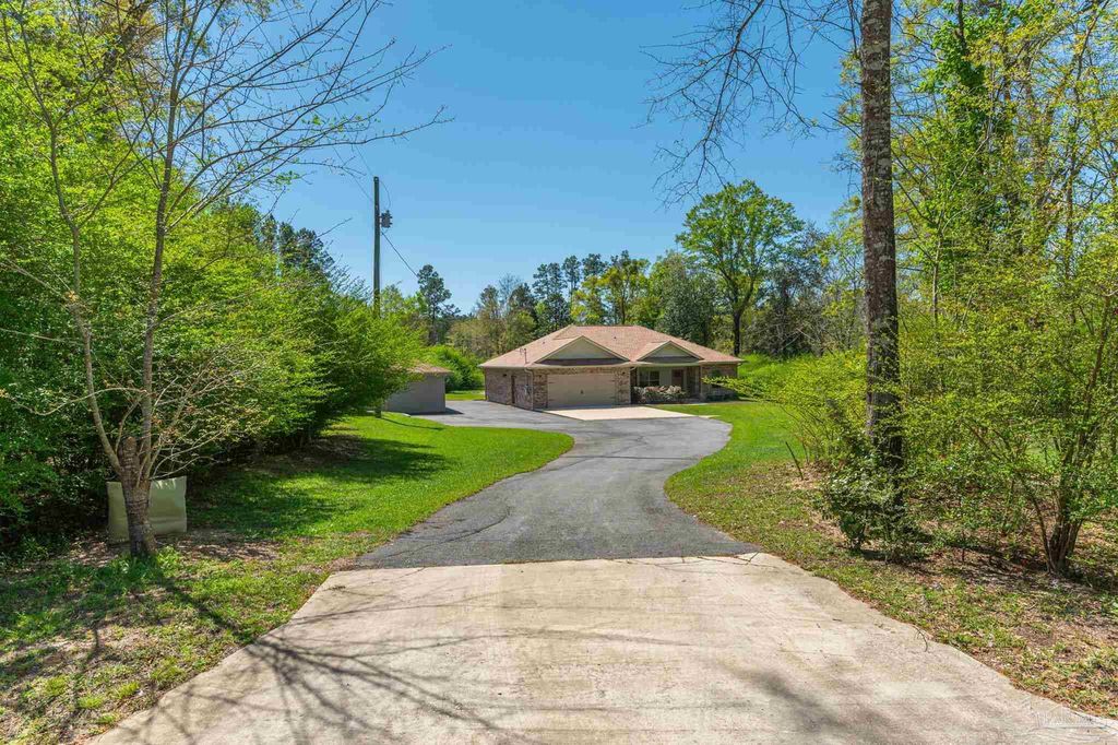 7157 Springhill Rd, Milton, FL 32570 - See Est. Value, Schools & More