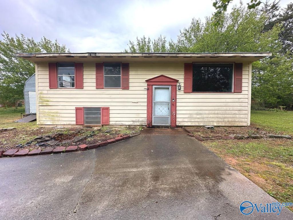 3100 Patrick St NW, Huntsville, AL 35810 | MLS# 21857719 | Trulia