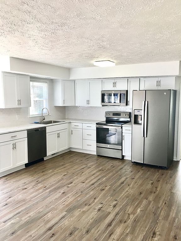 7988 Vann Rd, Newburgh, IN 47630 - See Est. Value, Schools & More