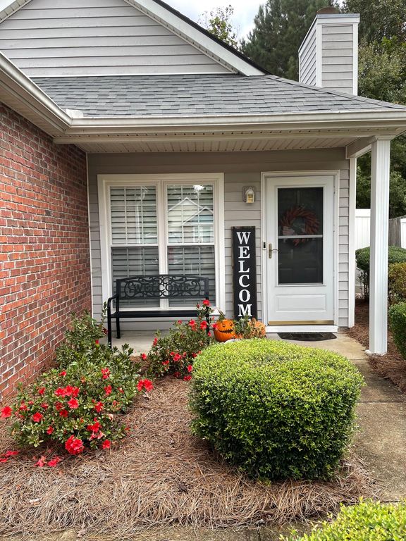 1058 Daventry Xing, Woodstock, GA 30188 | Trulia