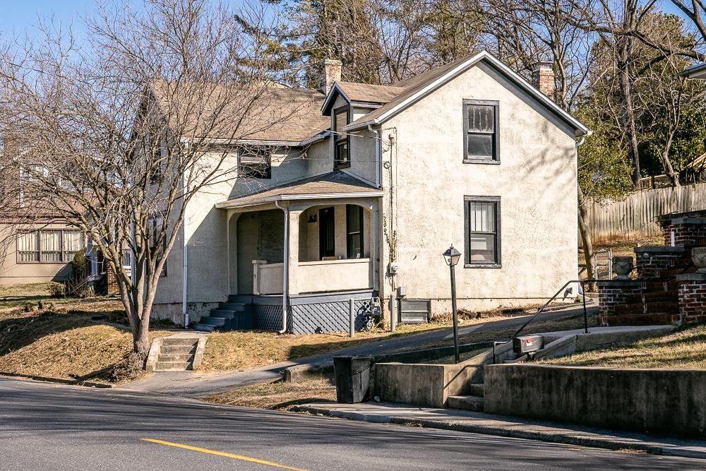 1109 Springhill Rd, Staunton, VA 24401 - See Est. Value, Schools & More