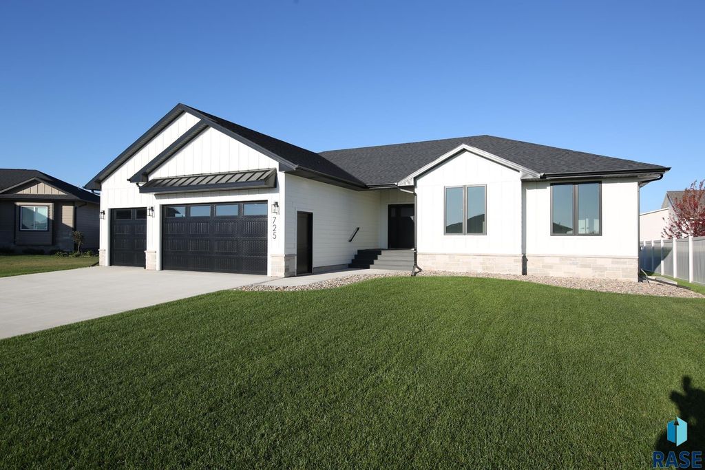 725 Granite Cir, Tea, SD 57064 - See Est. Value, Schools & More