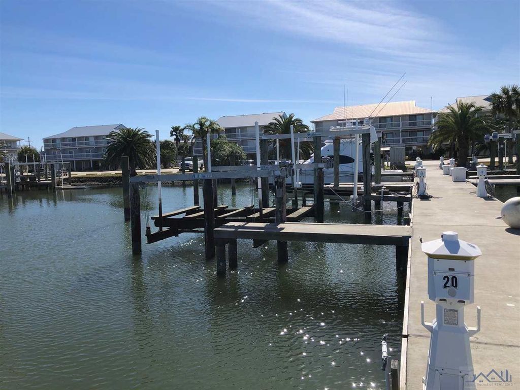 22 Pirates Cv, Grand Isle, LA 70358 - See Est. Value, Schools & More