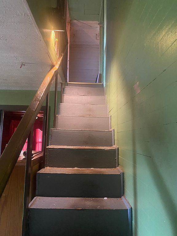 Huckleberry Rd, Manchester, KY 40962 - See Est. Value, Schools & More