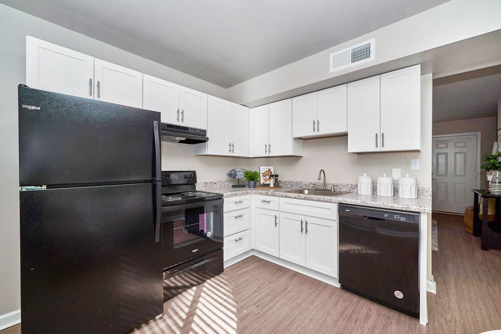 100 Michigan Dr #AP214, Hampton, VA 23669 - See Est. Value, Schools & More