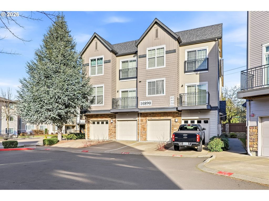 10890 NE Red Wing Way #102, Beaverton, OR 97006 | MLS# 673570283 ...