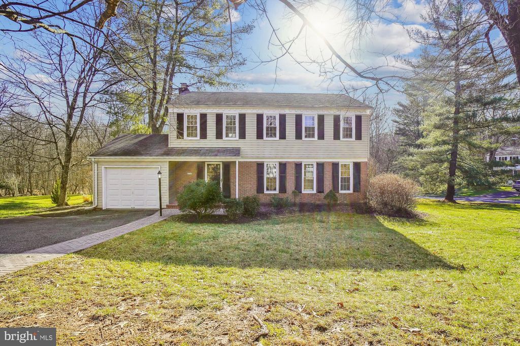 12243 Saint James Rd, Potomac, MD 20854 - See Est. Value, Schools & More