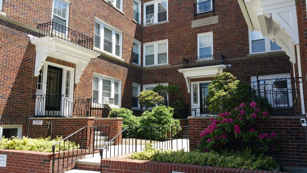 107-111 Medway St #109M7, Providence, RI 02906 - See Est. Value ...