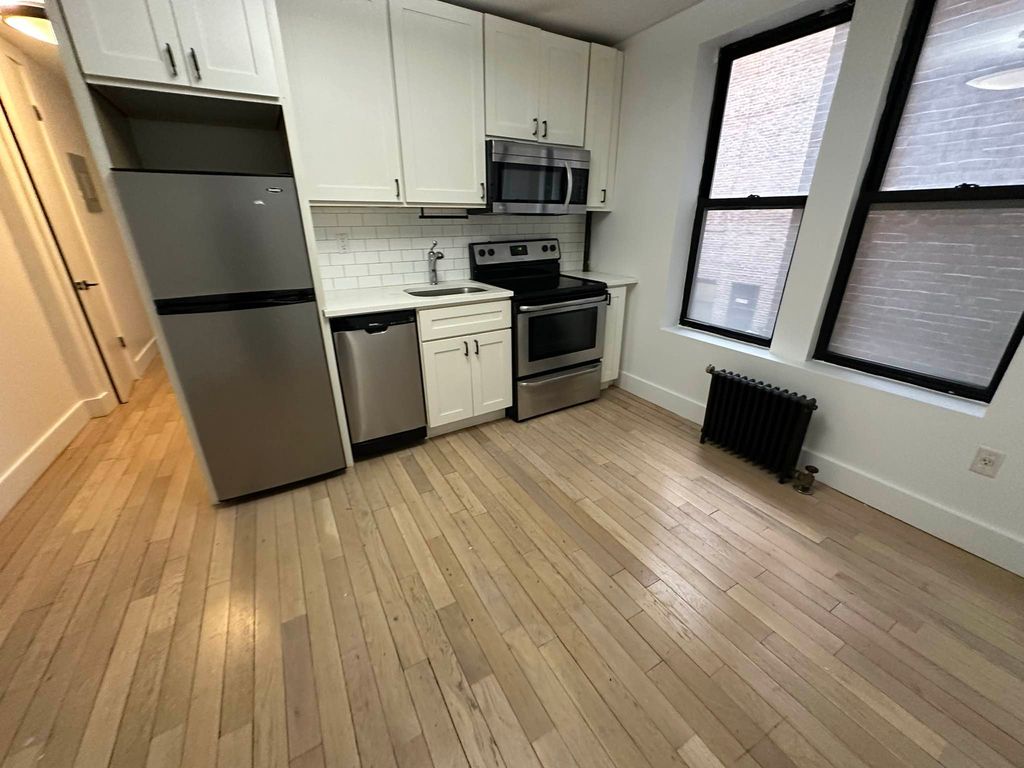 137 W 137th St #2H, New York, NY 10030 - See Est. Value, Schools & More