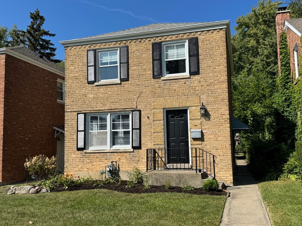 3818 Hull St, Skokie, IL 60076 - See Est. Value, Schools & More