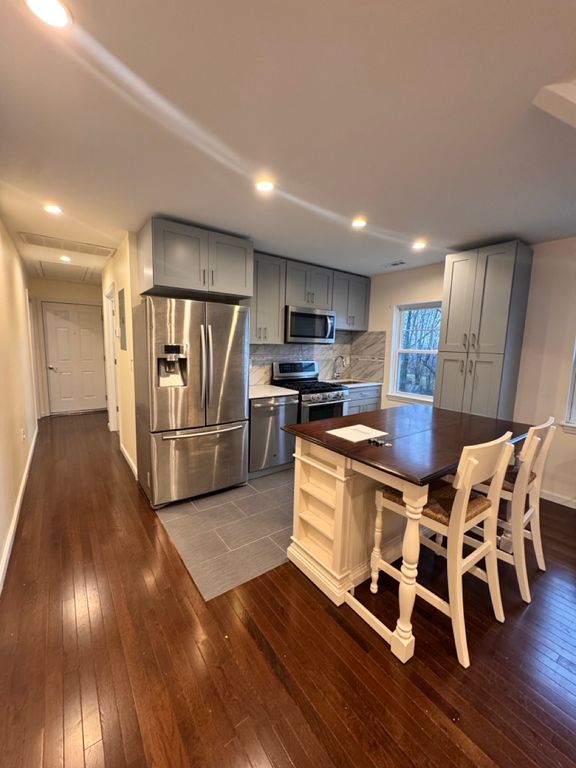 18 Soundview Ave #3, Norwalk, CT 06854 | Trulia