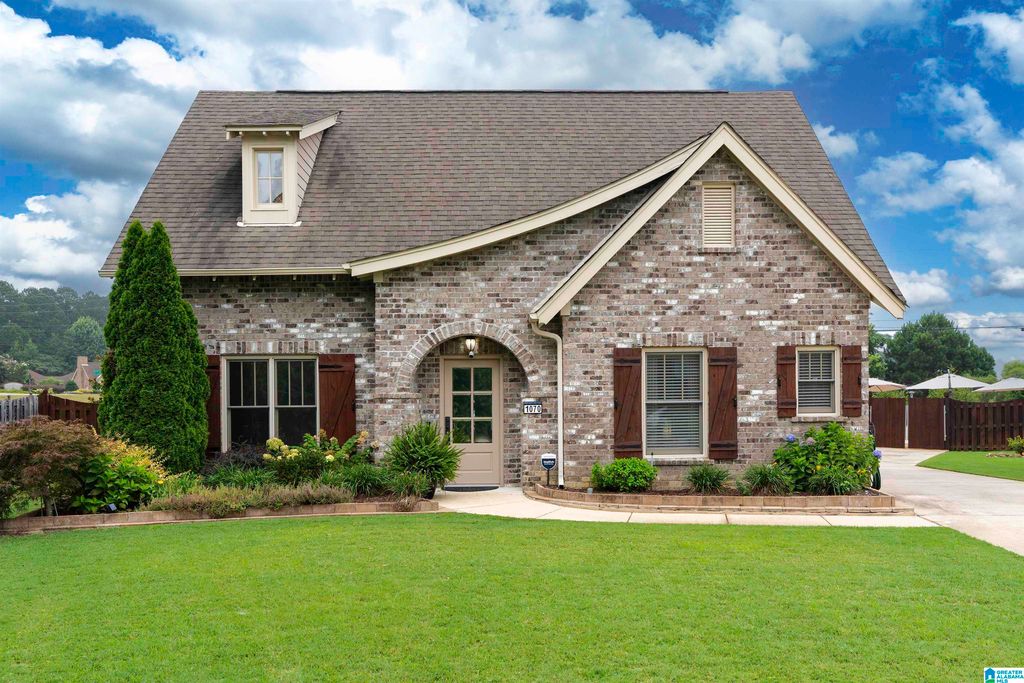 1070 Stanton Ct, Vestavia, AL 35242 - See Est. Value, Schools & More