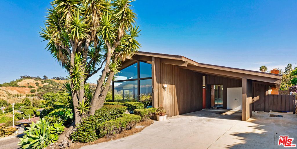 5961 Wrightcrest Dr, Culver City, CA 90232 - See Est. Value, Schools & More