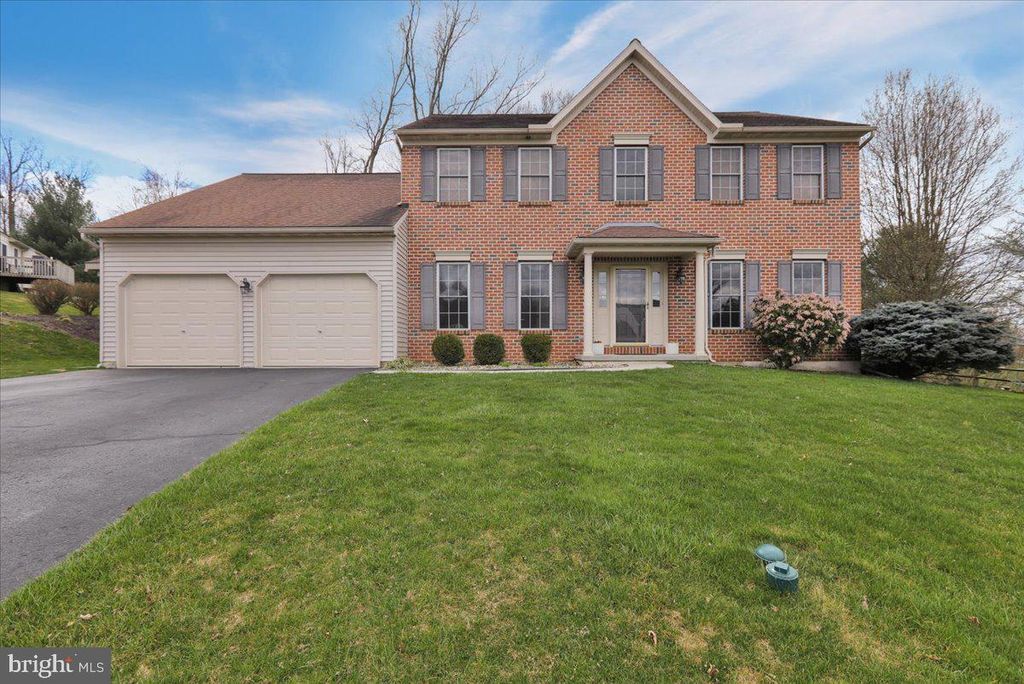 8 Morgan Spring Dr, Morgantown, PA 19543 - See Est. Value, Schools & More