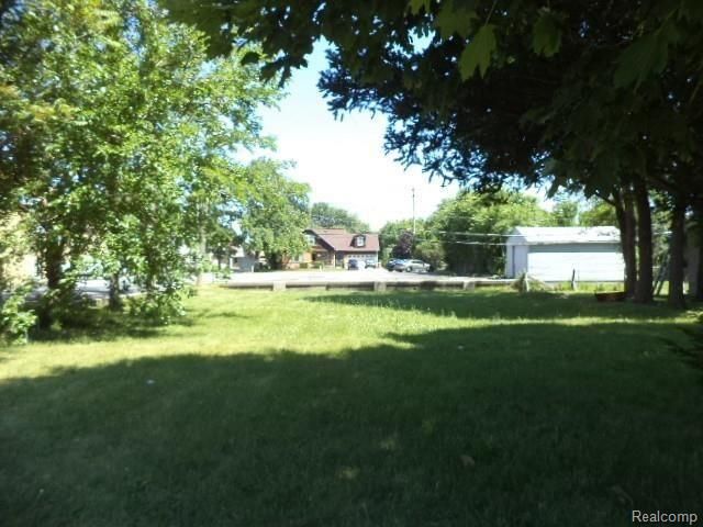 17431 E Eleven Mile Rd, Roseville, MI 48066 | Trulia