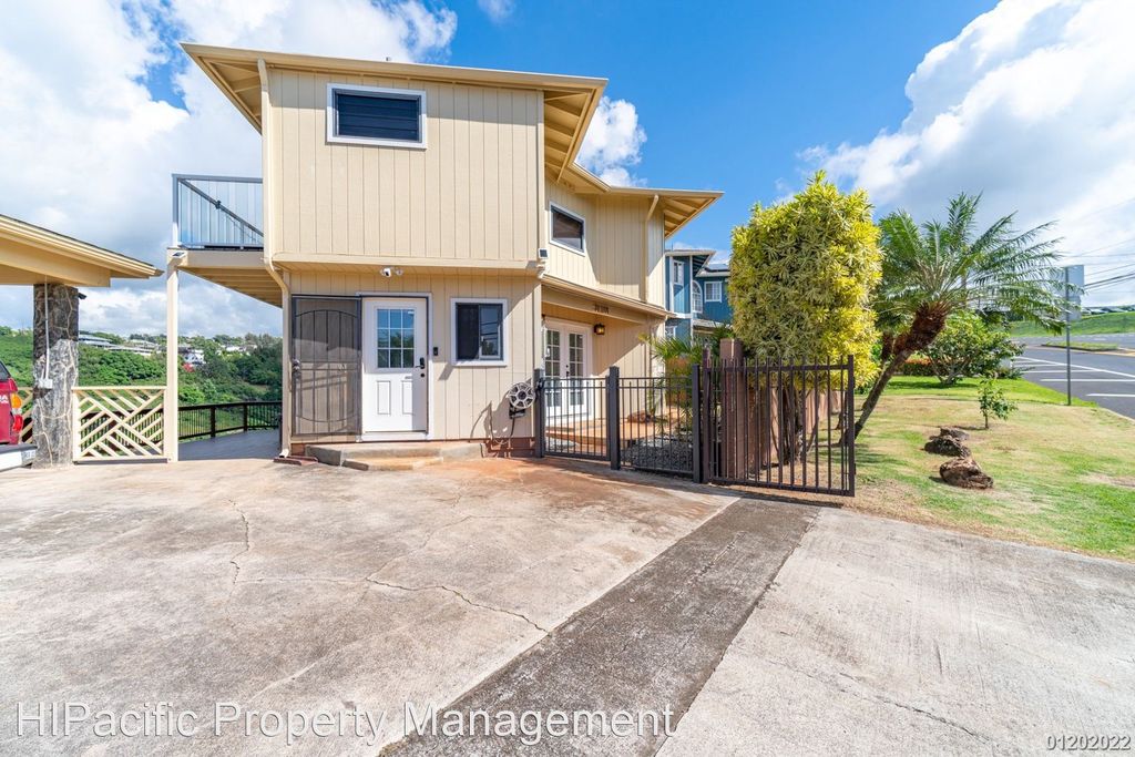 99-1106 Halawa Heights Rd #A, Aiea, HI 96701 - See Est. Value, Schools ...