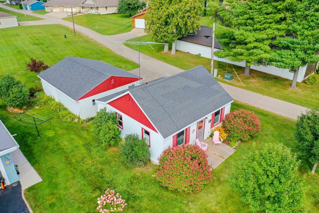 9412 Saint Bernadette Rd, Suring, WI 54174 - See Est. Value, Schools & More