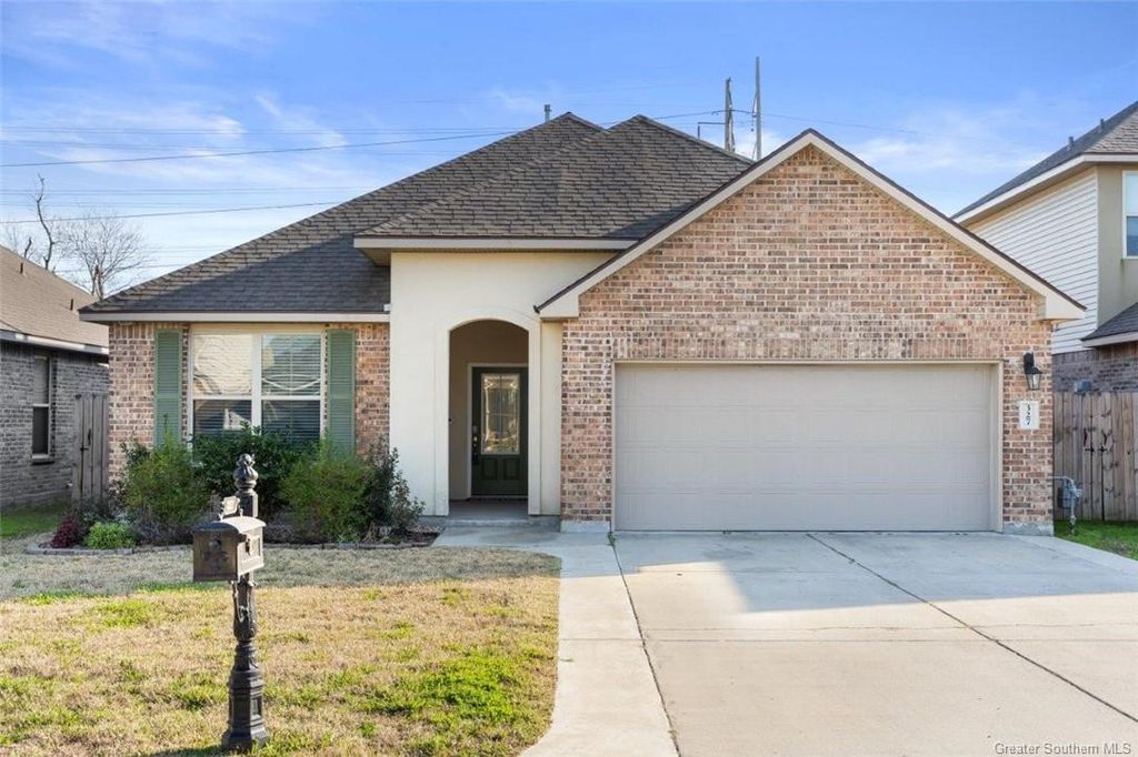 327 Oak Hampton Dr, Sulphur, LA 70665 | MLS# SWL24001191 | Trulia