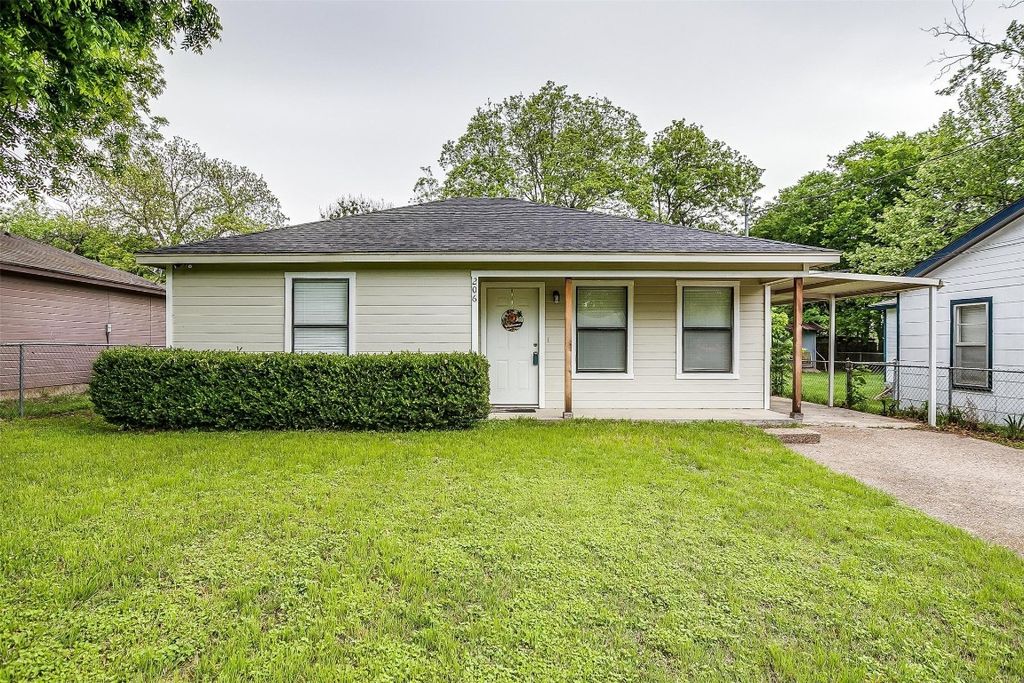 206 Marengo St, Cleburne, TX 76033 - See Est. Value, Schools & More