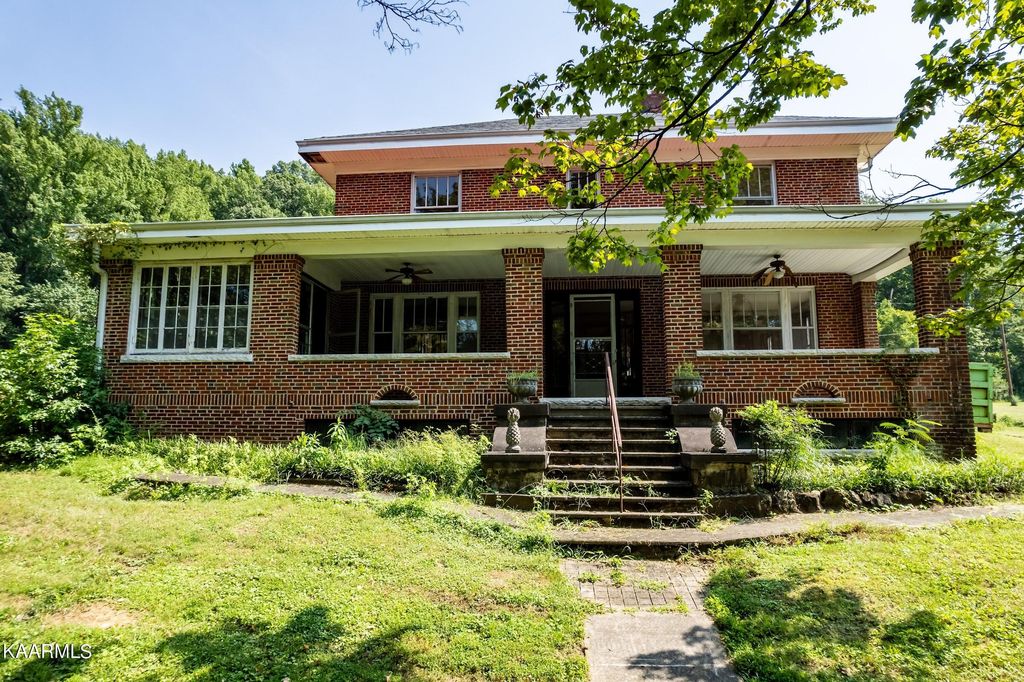 4537 Old Walland Hwy, Walland, TN 37886 - See Est. Value, Schools & More