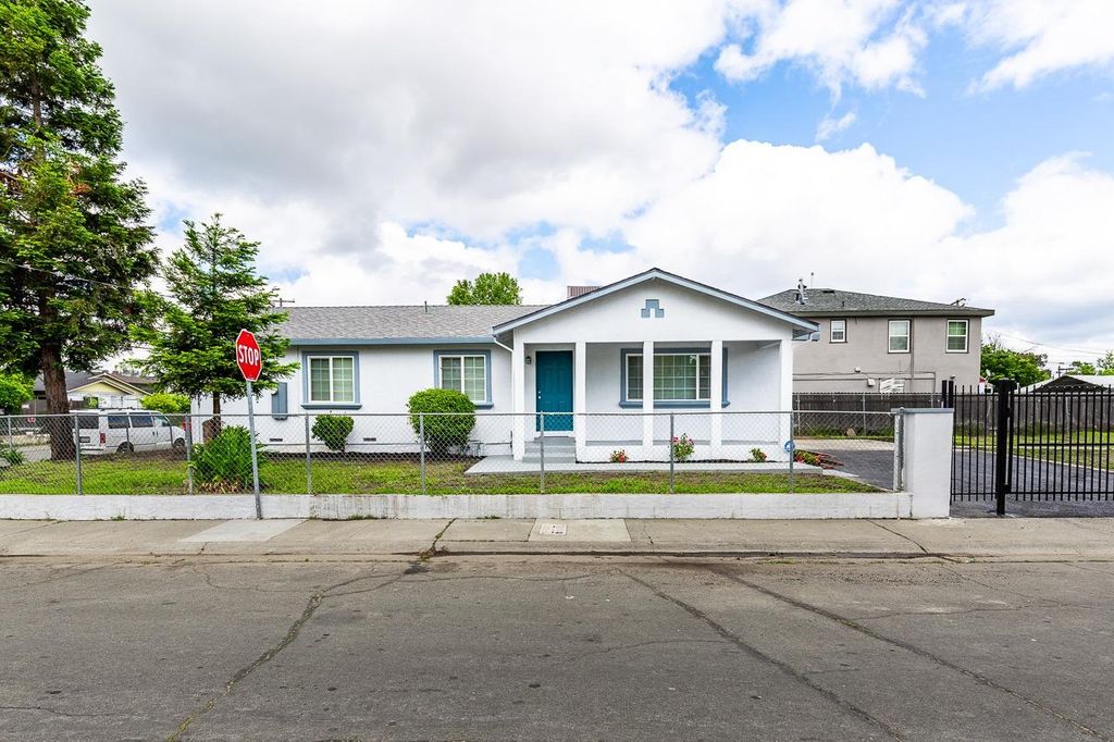 5661 Wilkinson St, Sacramento, CA 95824 - See Est. Value, Schools & More