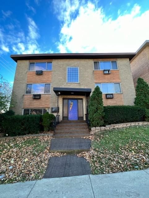 2015 W 111th St #1, Chicago, IL 60643 - See Est. Value, Schools & More