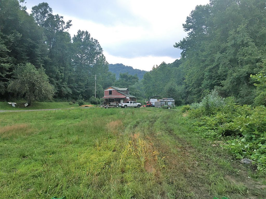 178 Kanawha St, Dille, WV 26617 - See Est. Value, Schools & More