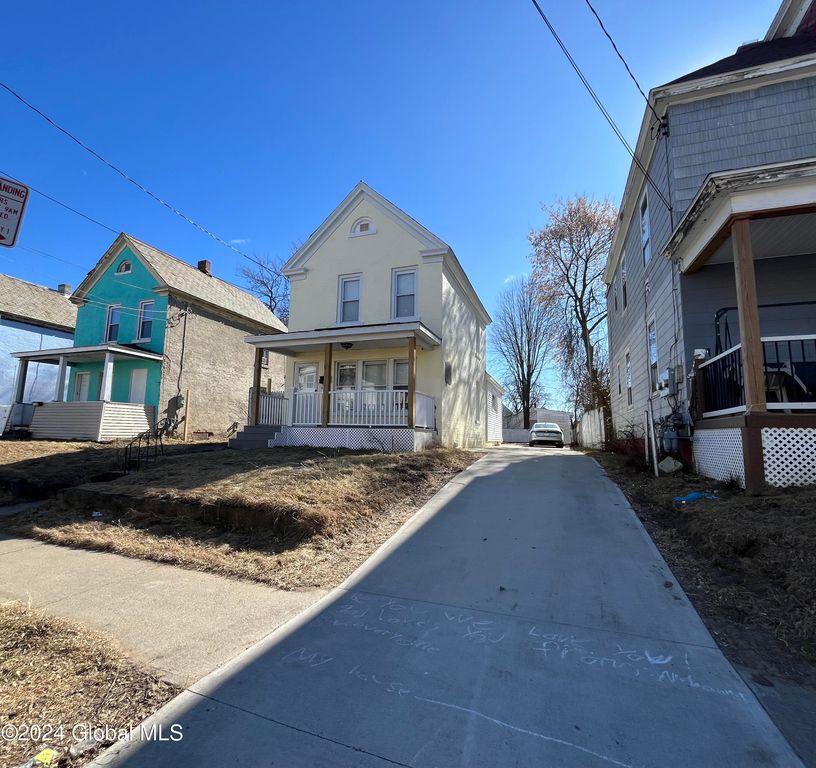 1334 7th Avenue, Schenectady, NY 12303 - See Est. Value, Schools & More