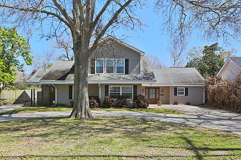 10313 Jefferson Hwy, River Ridge, LA 70123 - See Est. Value, Schools & More