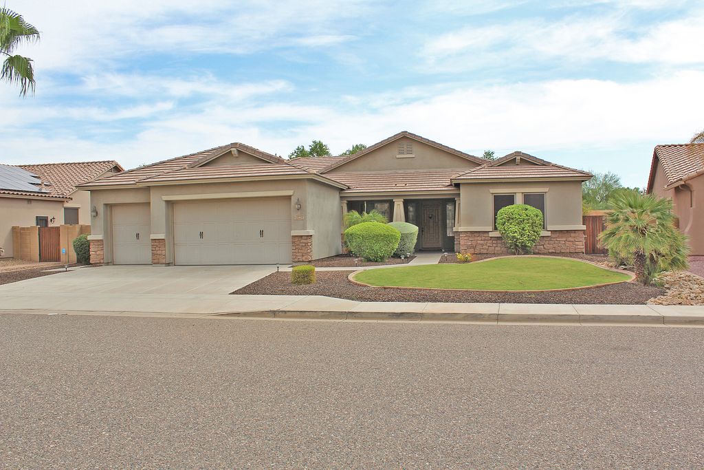 25413 N 55th Ln, Phoenix, AZ 85085 - See Est. Value, Schools & More