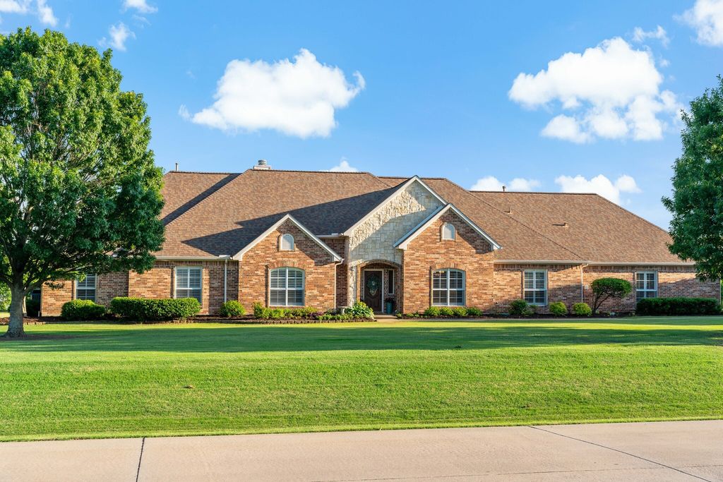 522 Oak Brook Dr, Lucas, TX 75002 - See Est. Value, Schools & More