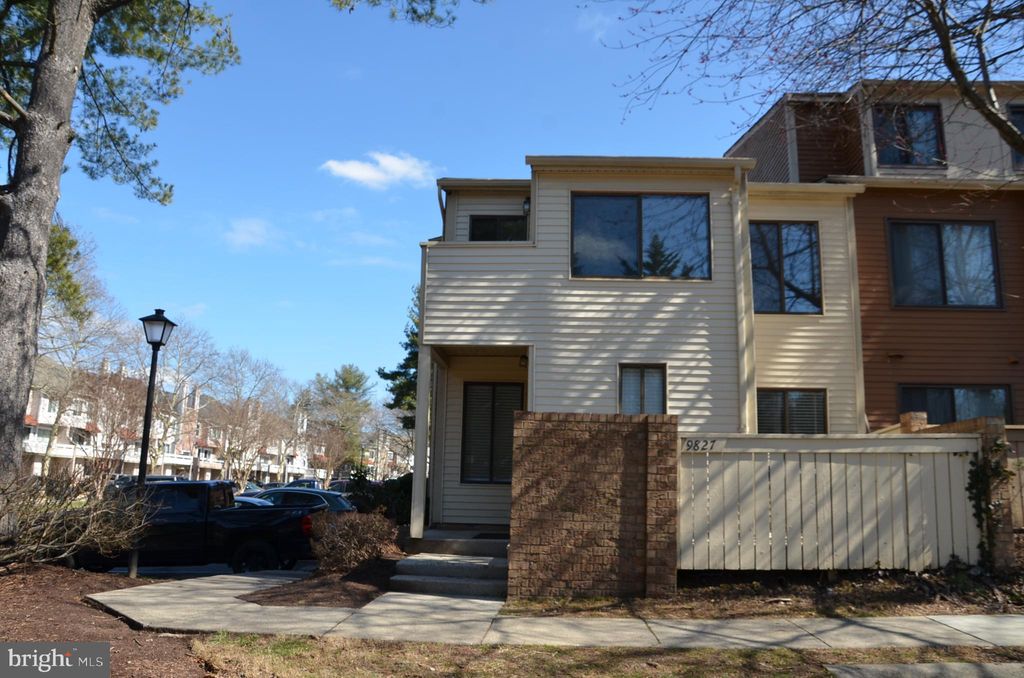 9827 Docena Dr, Montgomery Village, MD 20886 - See Est. Value, Schools ...