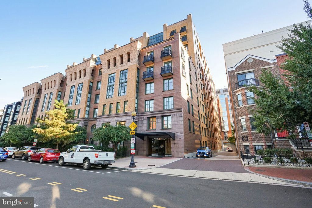 910 M St NW #527, Washington, DC 20001 - See Est. Value, Schools & More