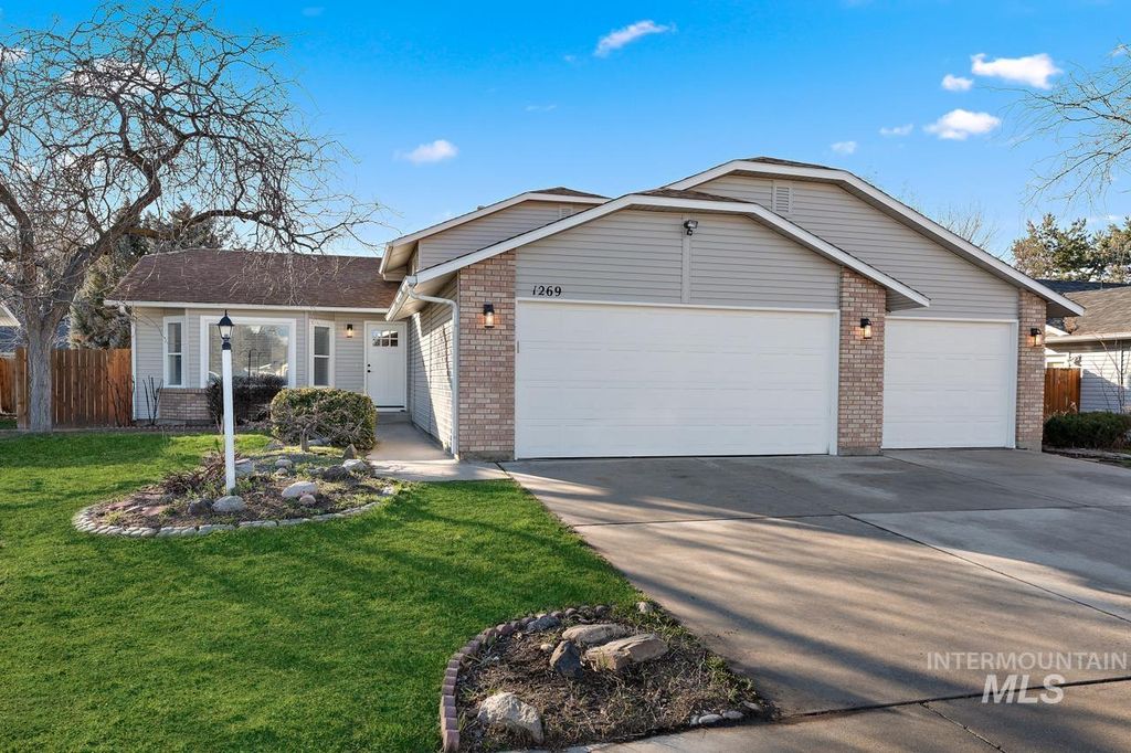 1269 N Hampton Rd, Boise, ID 83704 - See Est. Value, Schools & More