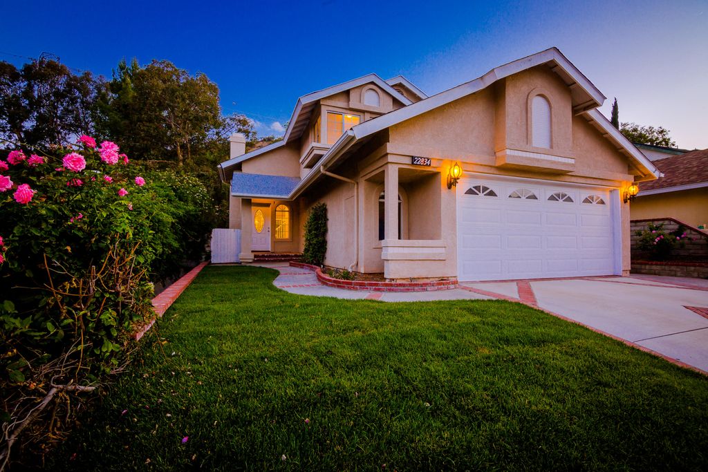 22834 White Pine Pl, Santa Clarita, CA 91390 - See Est. Value, Schools ...