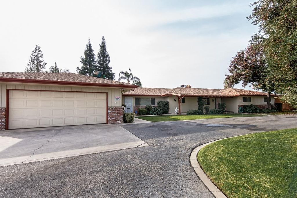 1255 E Nees Ave, Fresno, CA 93720 - See Est. Value, Schools & More