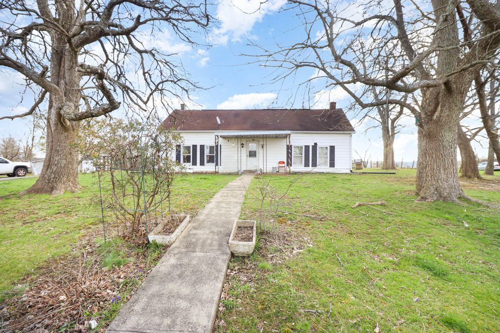 586 Fairview Rd, Williamstown, KY 41097 - See Est. Value, Schools & More
