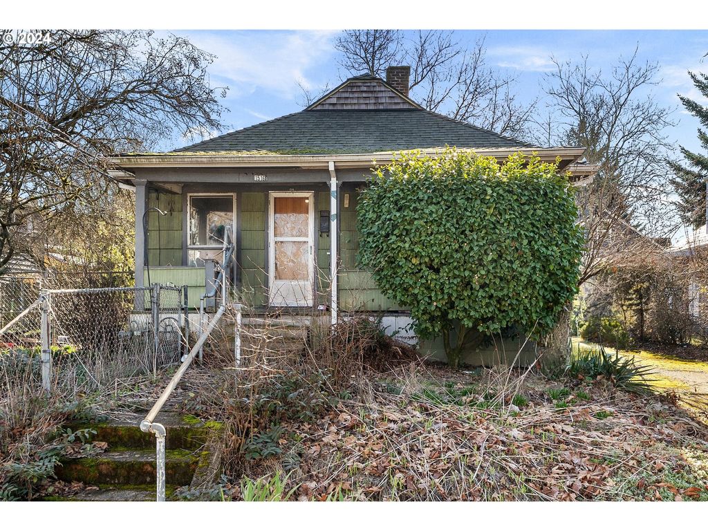 1516 NE Jarrett St, Portland, OR 97211 - See Est. Value, Schools & More