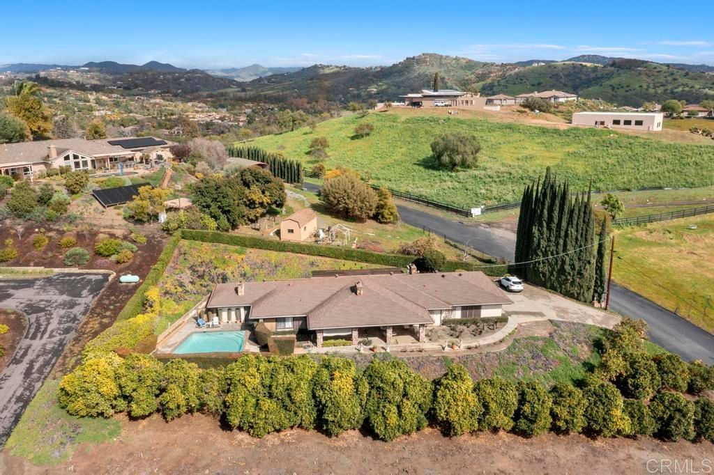 4034 Linda Vista Dr, Fallbrook, CA 92028 - See Est. Value, Schools & More