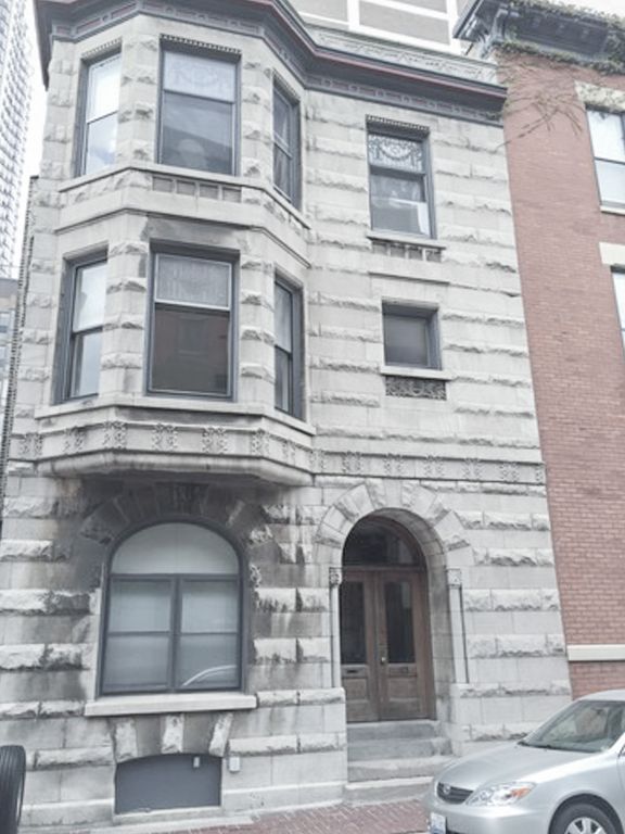 165 W Menomonee St #1W, Chicago, IL 60614 - See Est. Value, Schools & More