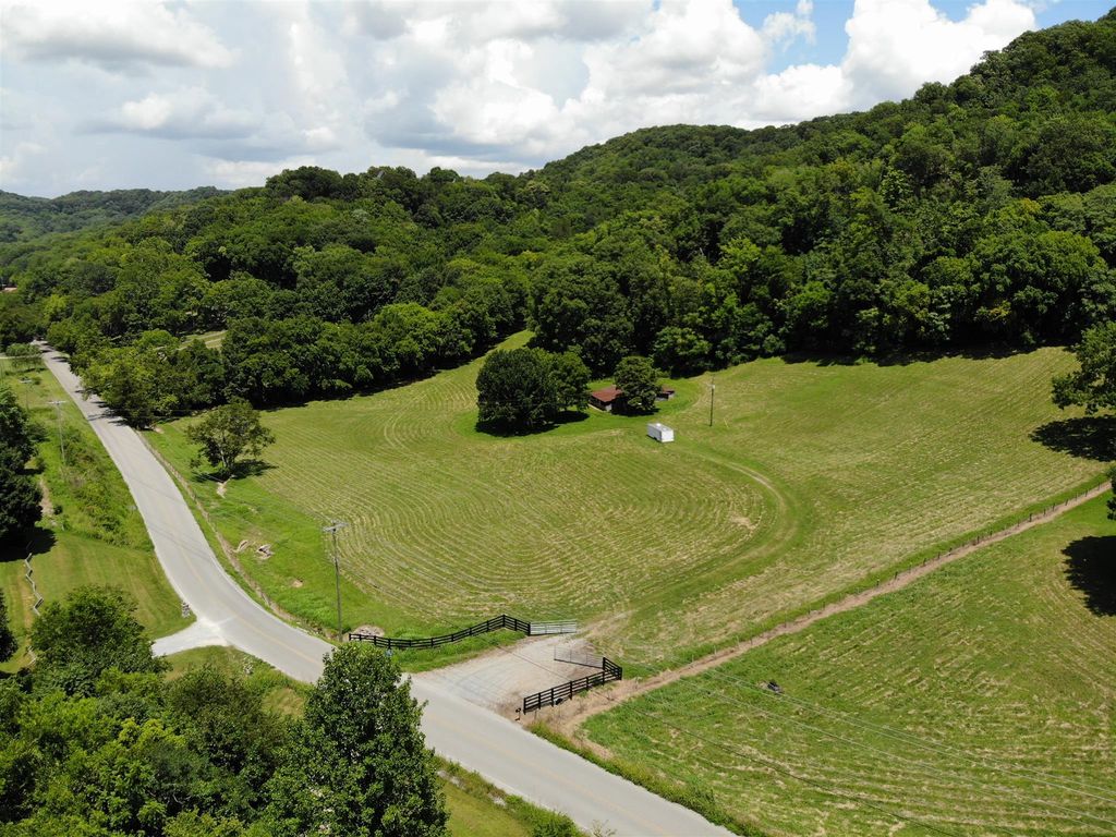 3 N Berrys Chapel Rd, Franklin, TN 37069 - See Est. Value, Schools & More