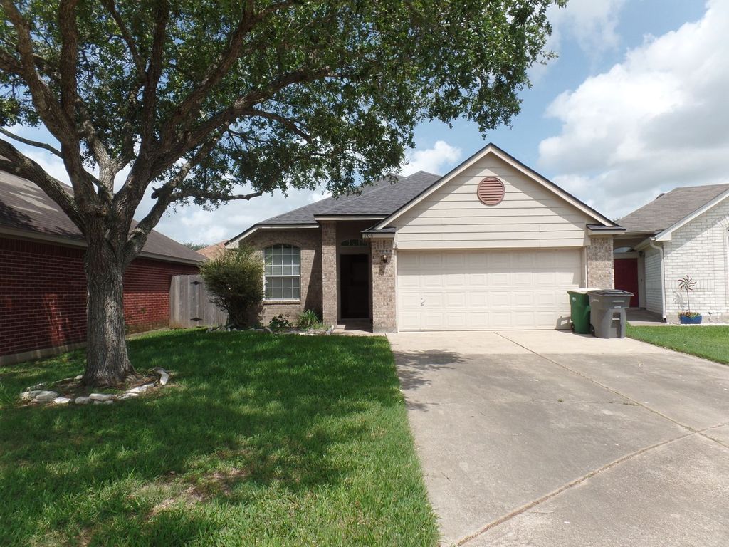 106 Providence Ct, Victoria, TX 77904 | Trulia