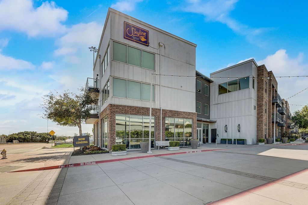 835 S Good Latimer Expy #2334, Dallas, TX 75226 | Trulia