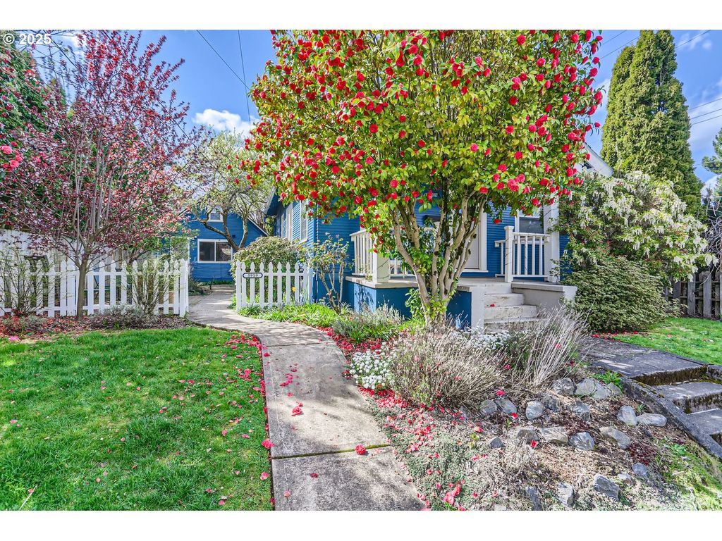 5925 N Campbell Ave, Portland, OR 97217 - See Est. Value, Schools & More